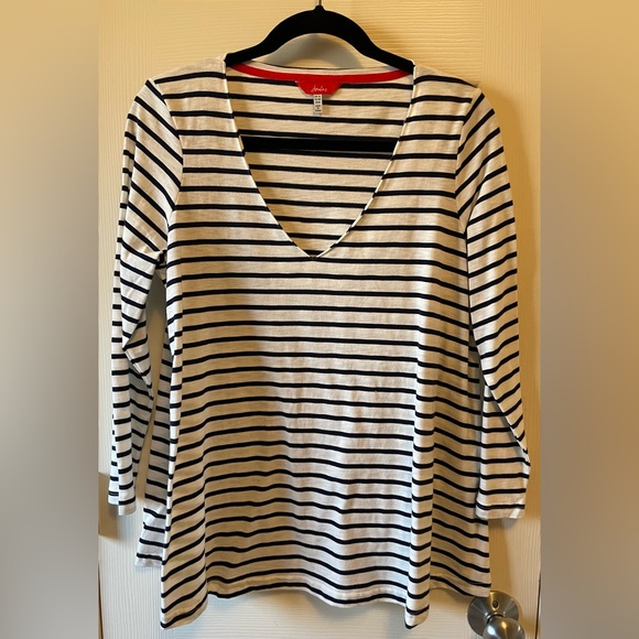 Joules | Tops | Joules Vneck Harbour Swing Top | Poshmark